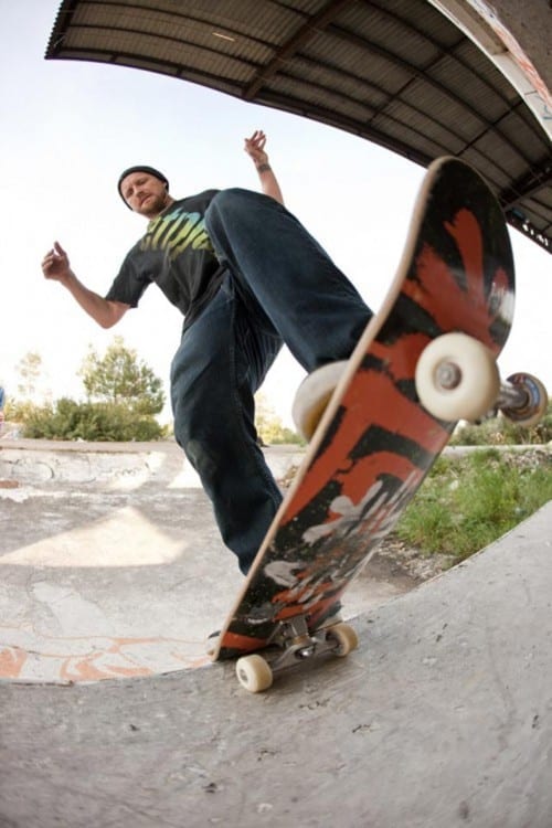 14 Skateboard Tricks for Beginners - Skateboarder